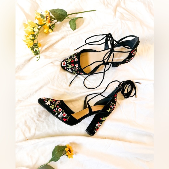 Forever 21 | Shoes | Black Laceup Flower Embroidered Forever 2 Heels ...